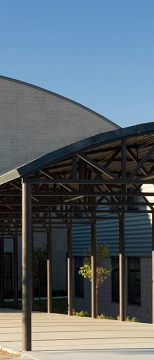 WEB - CVUHS EXTERIOR ENTRY - Banwell Architects