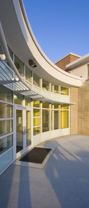 WEB - HANOVER HS COURTYARD - Banwell Architects